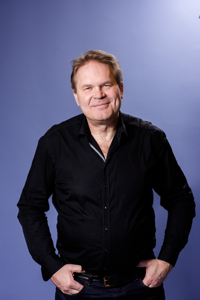 Covidmobbning: Rektor Alf Solander mobbar elever som inte vill ...